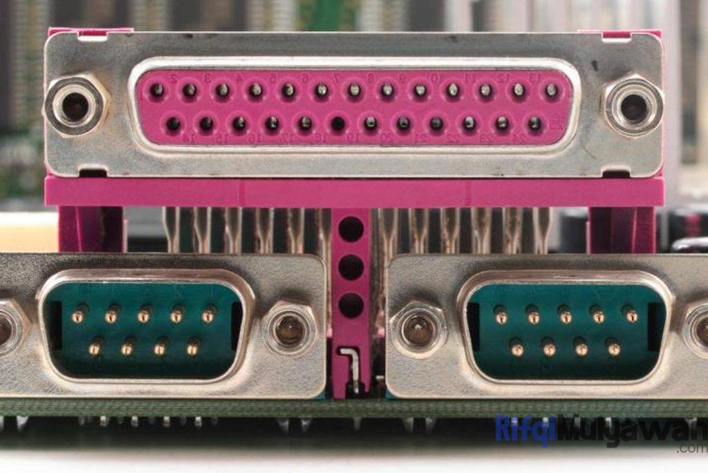 Serial Port (COM) Adalah: Pengertian, Sejarah, Fungsi dan Macamnya!
